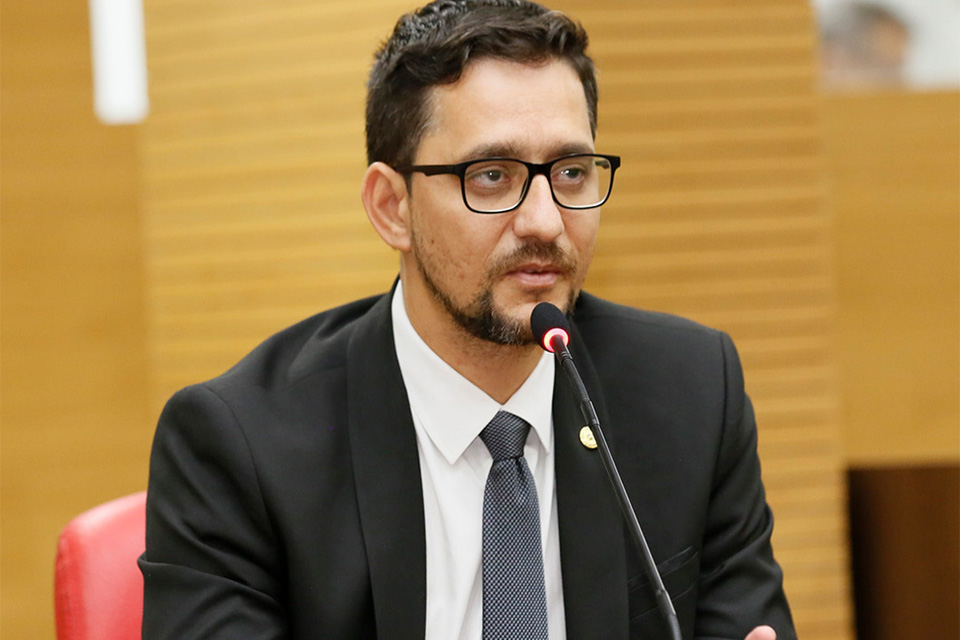 Anderson Pereira quer aumento no auxílio saúde dos servidores estaduais ...