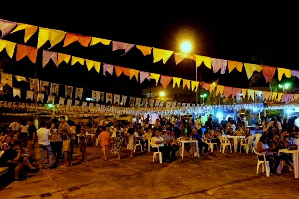 Praça da Bíblia em Ji-Paraná recebe 4ª Festa da Roça / Rondônia Dinâmica