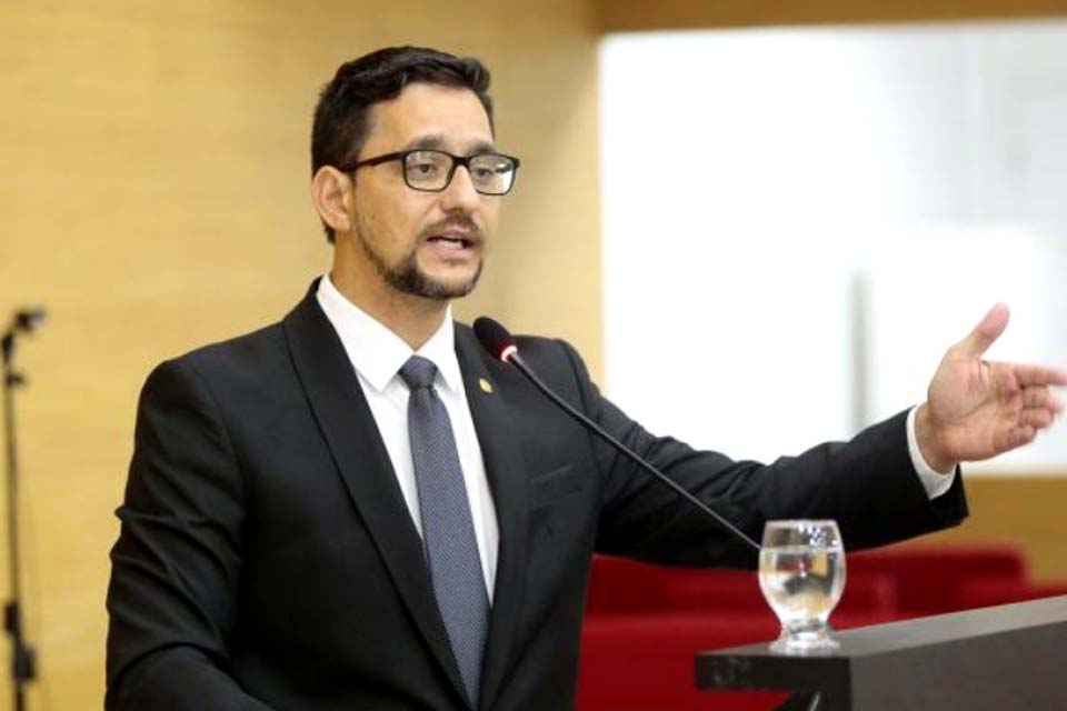 Anderson Pereira indica aquisição de material menos letal para a força ...