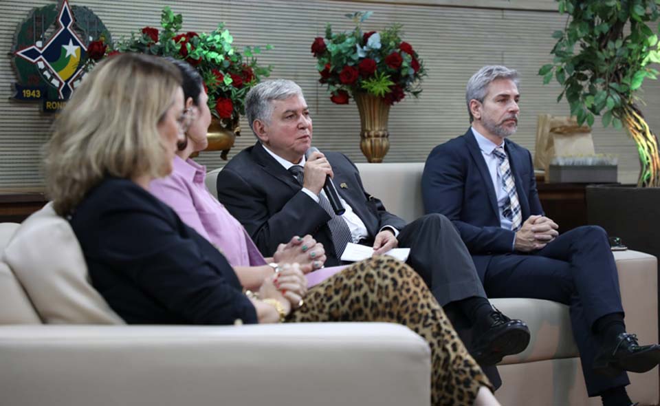 “A mulher deve ser o que e quem ela quiser”, defende presidente em ...