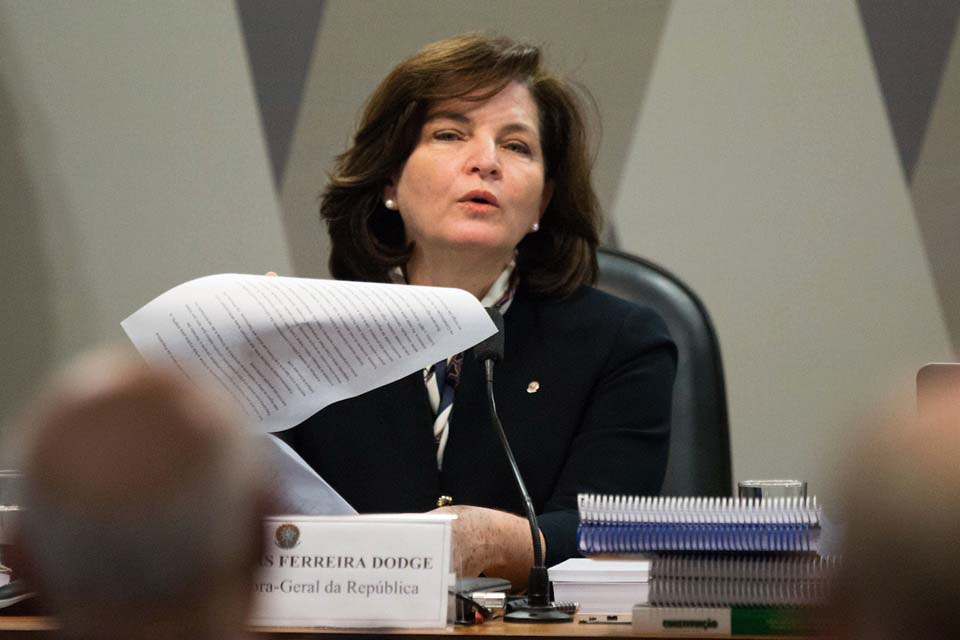 Para PGR, processos contra ex-senadores Romero Jucá e Valdir Raupp ...